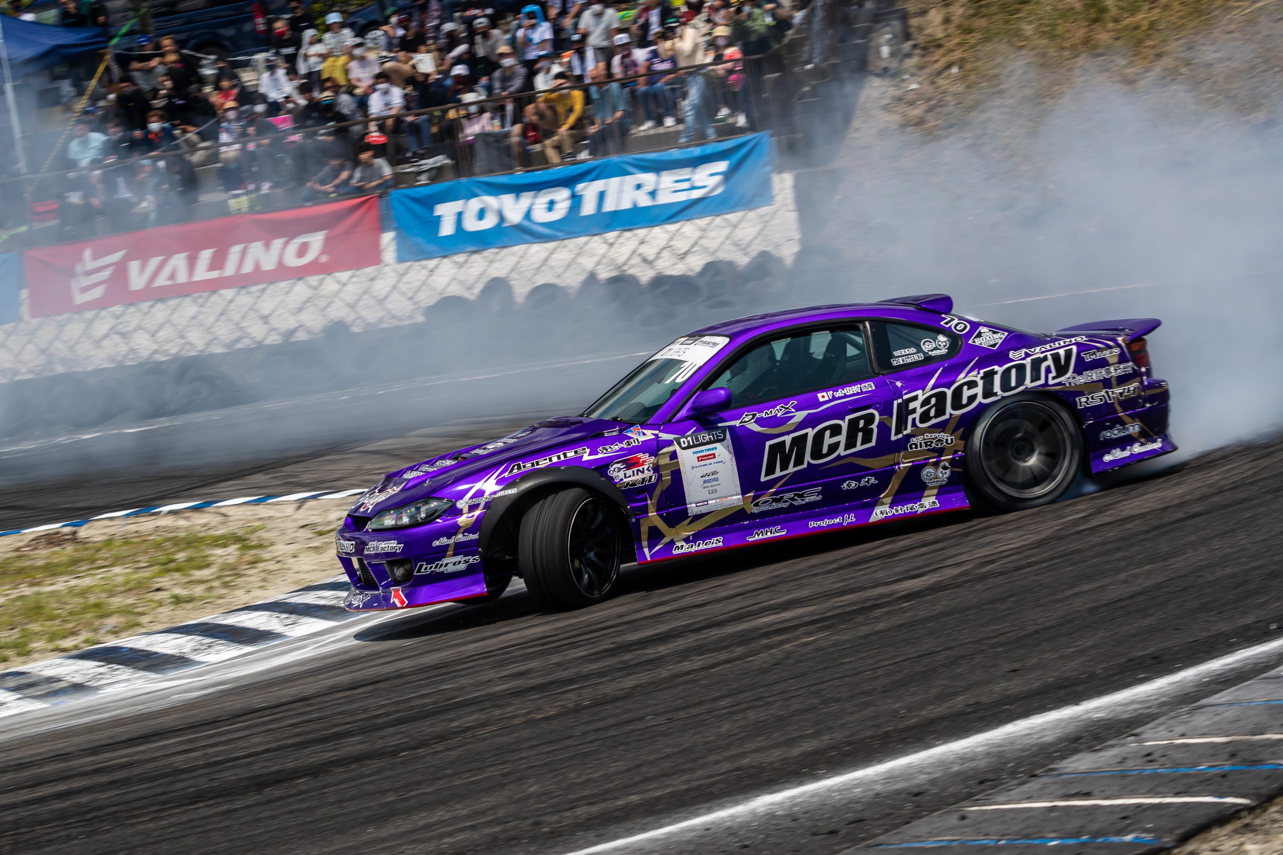 D1ライツ Rd4 ｼﾞｬｯｷｰｽﾄﾛﾝｸﾞ尚隆選手 追走進出！ | MCR Factory